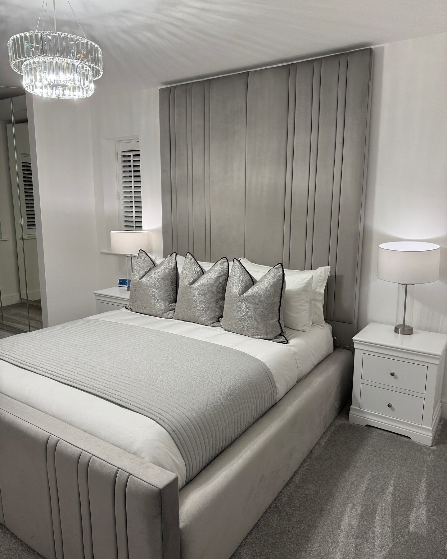 17 Beautiful Grey Bedroom Ideas to Bookmark – Pixelify