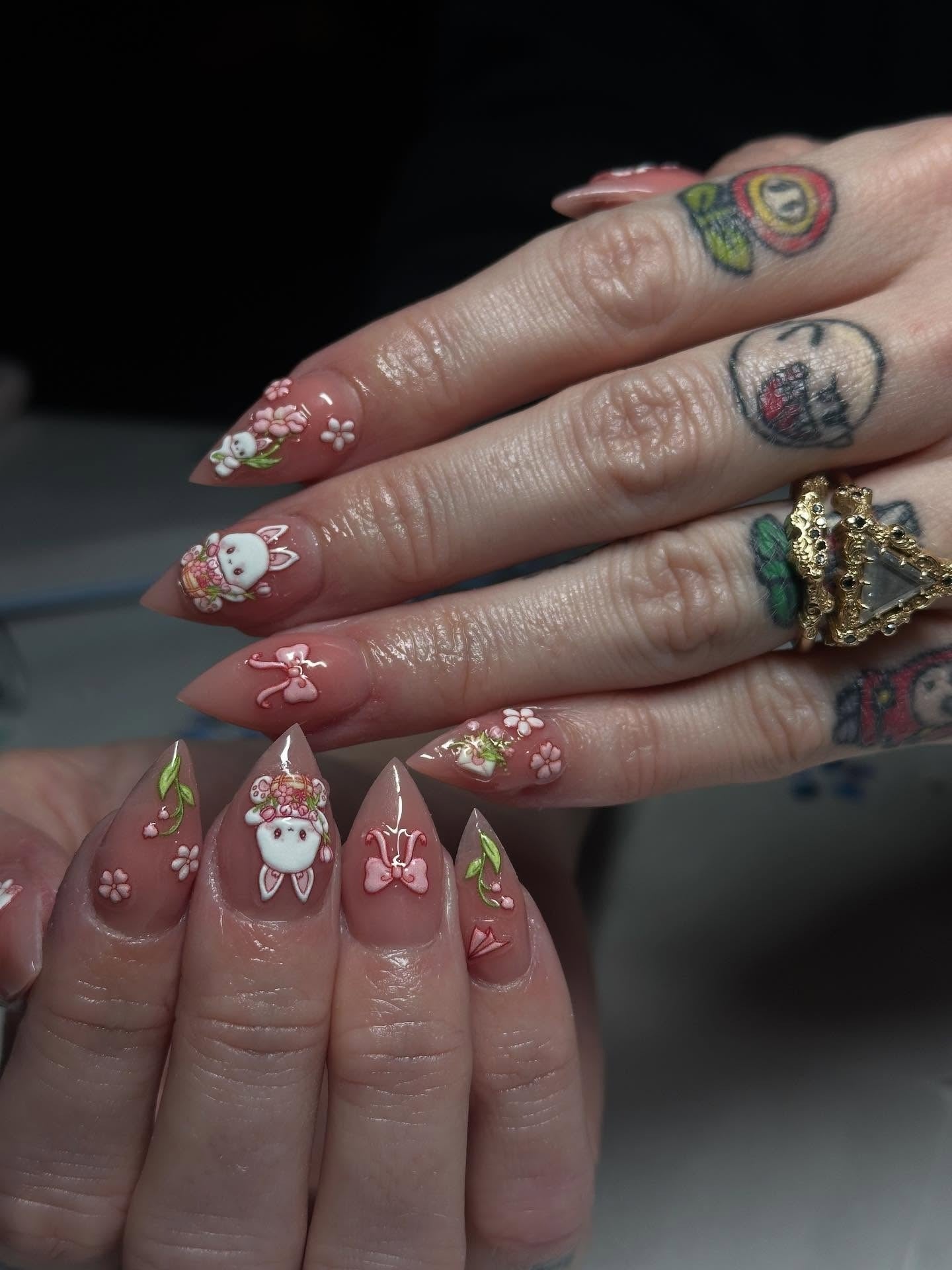 16 Best Short Stiletto Nail Ideas 2026 – Pixelify