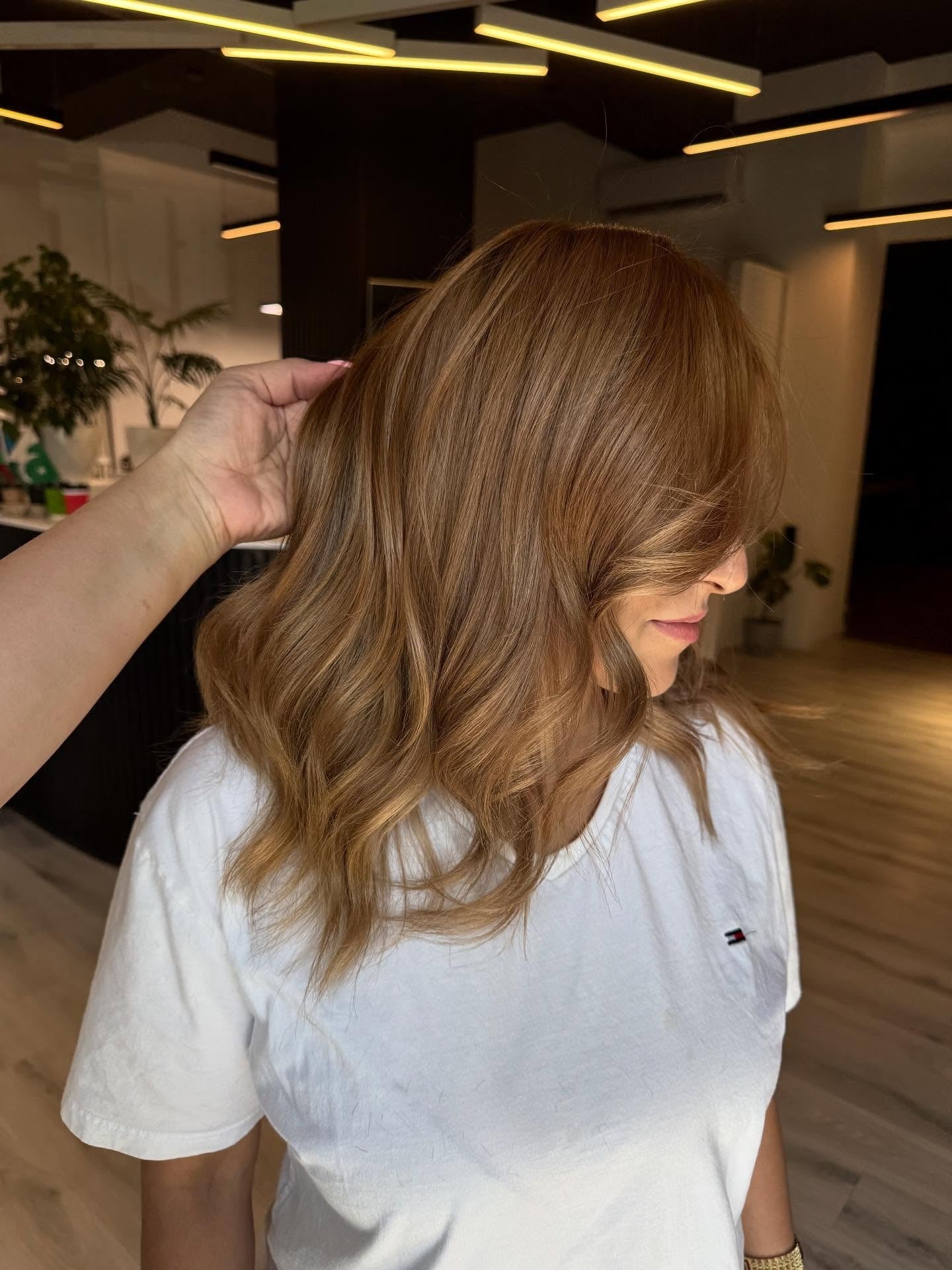 16 Best Honey Hair Color Looks for 2026 – Pixelify