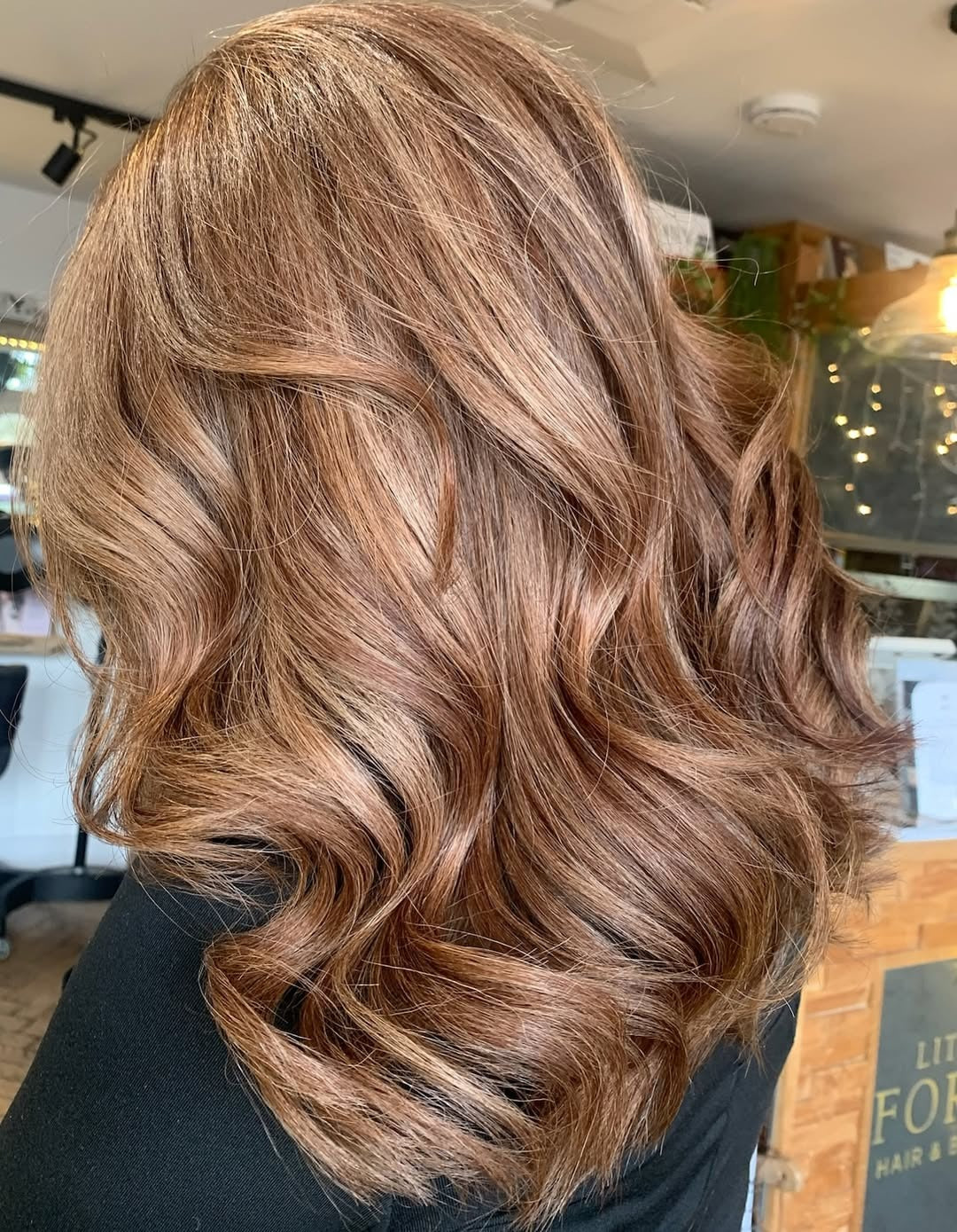 16 Medium Brown Hair with Highlights 2026 – Pixelify