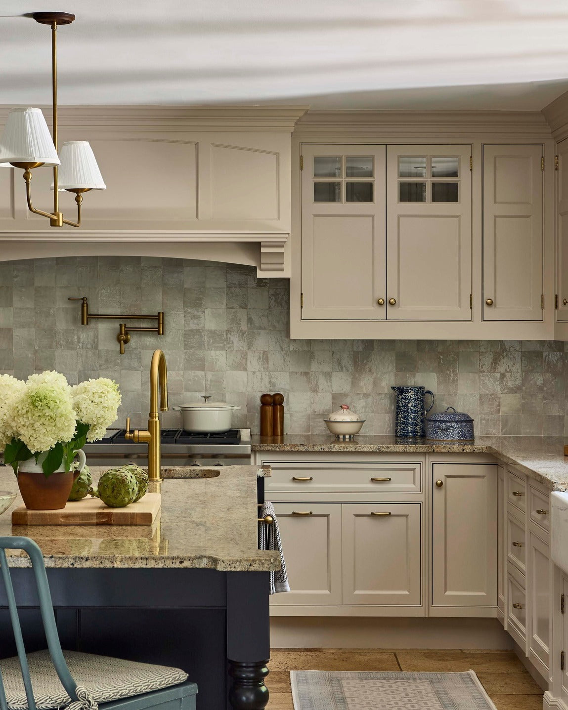 16 Old Money Kitchen Ideas Designers Still Trust – Pixelify